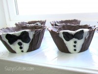 Chocolate Tuxedo Snack Cups and M&M’S® – Suzy's Artsy Craftsy Sitcom